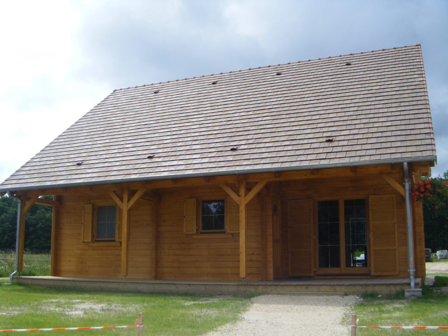 Bitumenschindeln verlegen - ein Leitfaden | Bertsch Holzbau